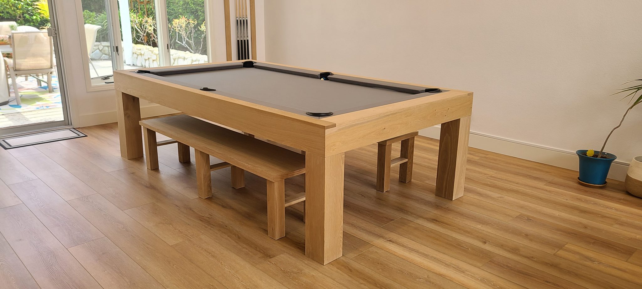Model Modern White oak POOL TABLE